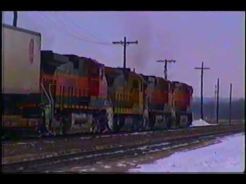 Vintage Rail Series---BNSF SD45-2 pulling into Chillicothe yard, January 2000 - YouTube