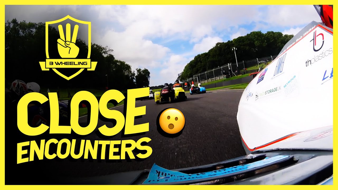 CLOSE ENCOUNTERS 😮 Chris Schofield & Tom Dawkins at the 2023 BMRC Sidecar Revival at Cadwell ...