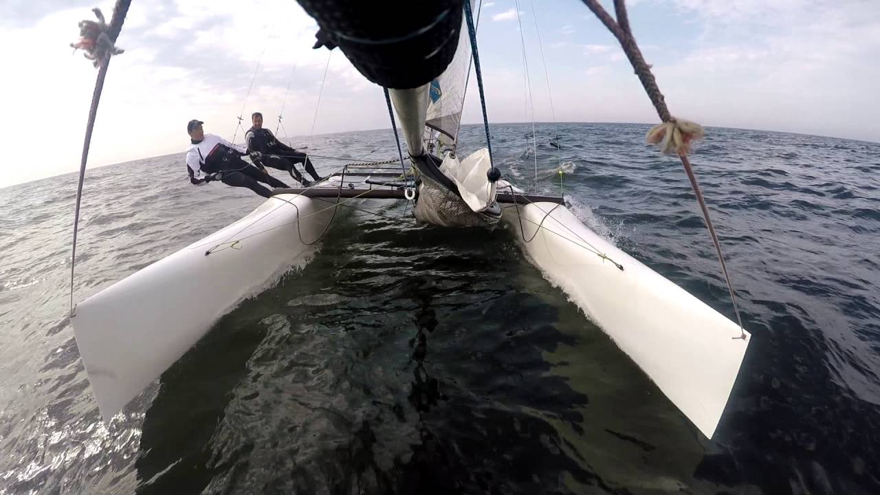 White Formula F20 Sailing - YouTube