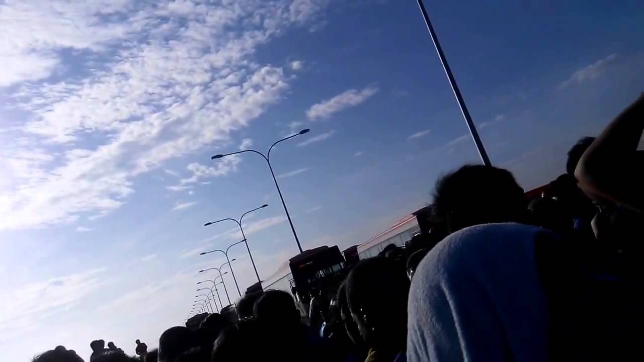 Penang Bridge International Marathon 2014 - Traffic Jam On The Bridge ...