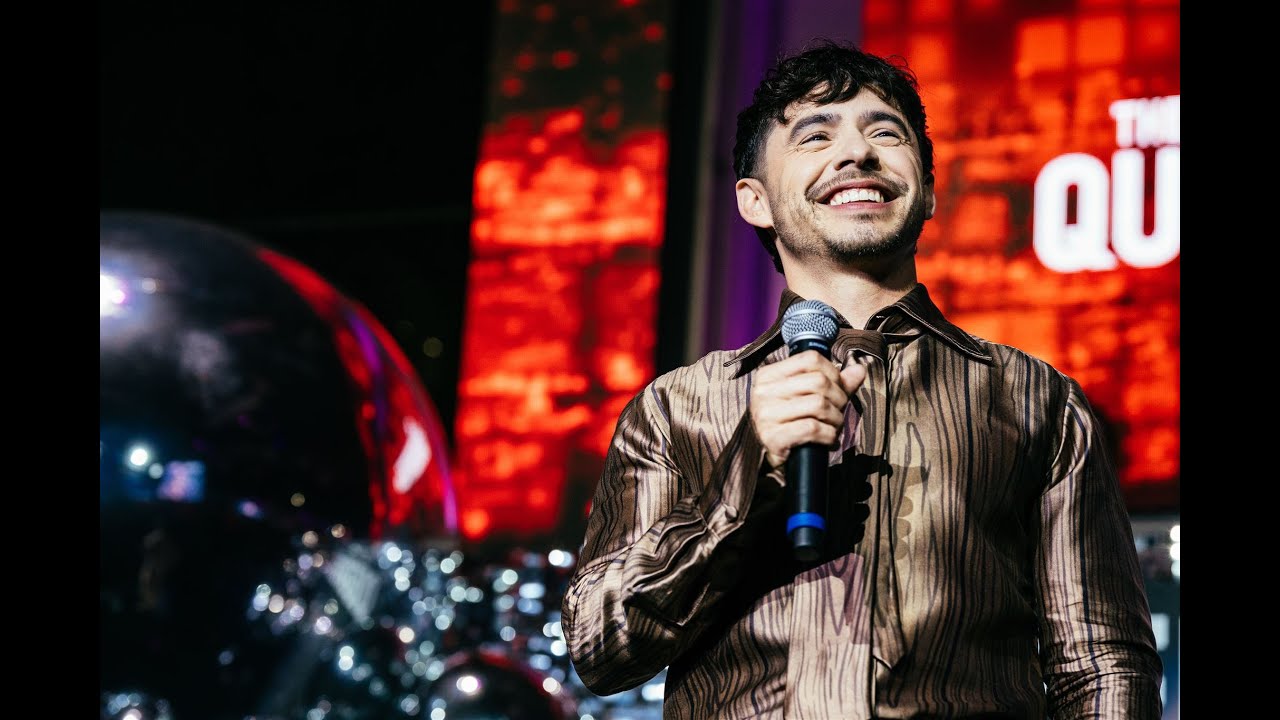 David Archuleta sings Paula Abdul's greatest hits at the Queerties ...