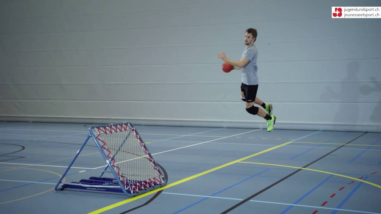 Tchoukball: Tir à 70° (par un droitier) - YouTube