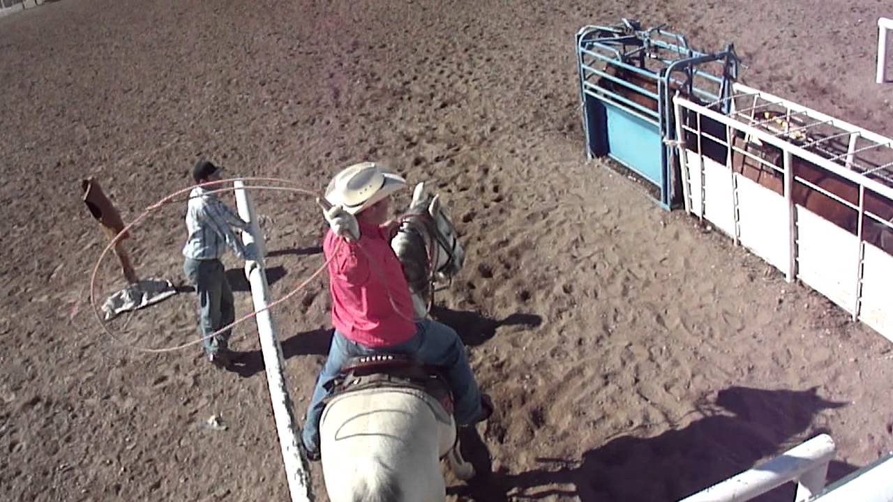 Team roping in Mexico - YouTube