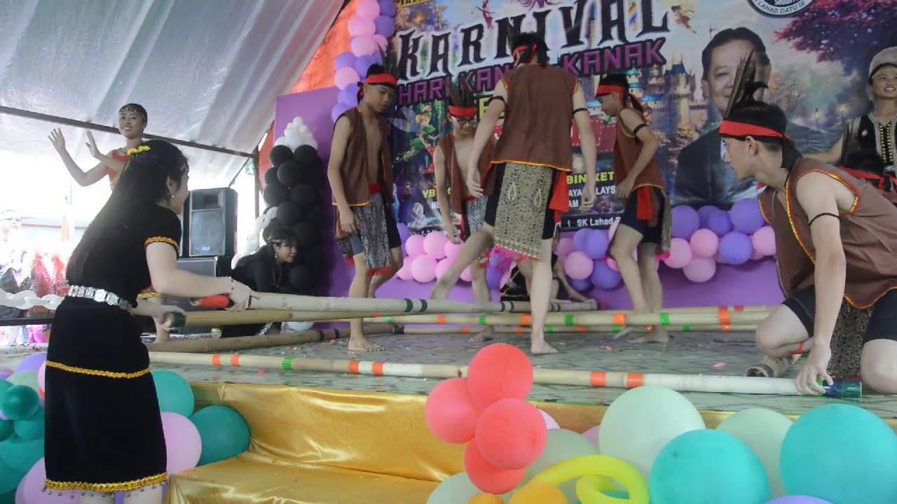 persembahan tarian murut (magunatip) - YouTube