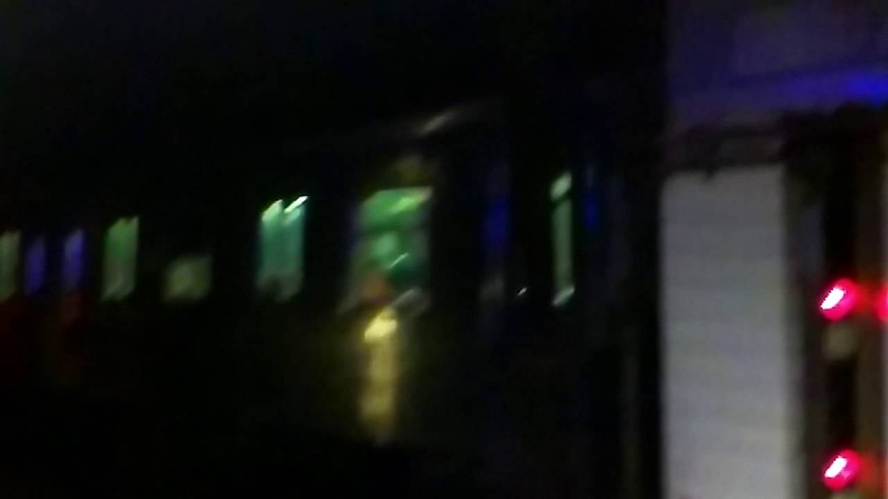 R42 N train - YouTube