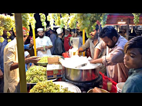 Refreshing street drink grape juice 🍇 | Rs.50 Grape Juice At Karachi ...