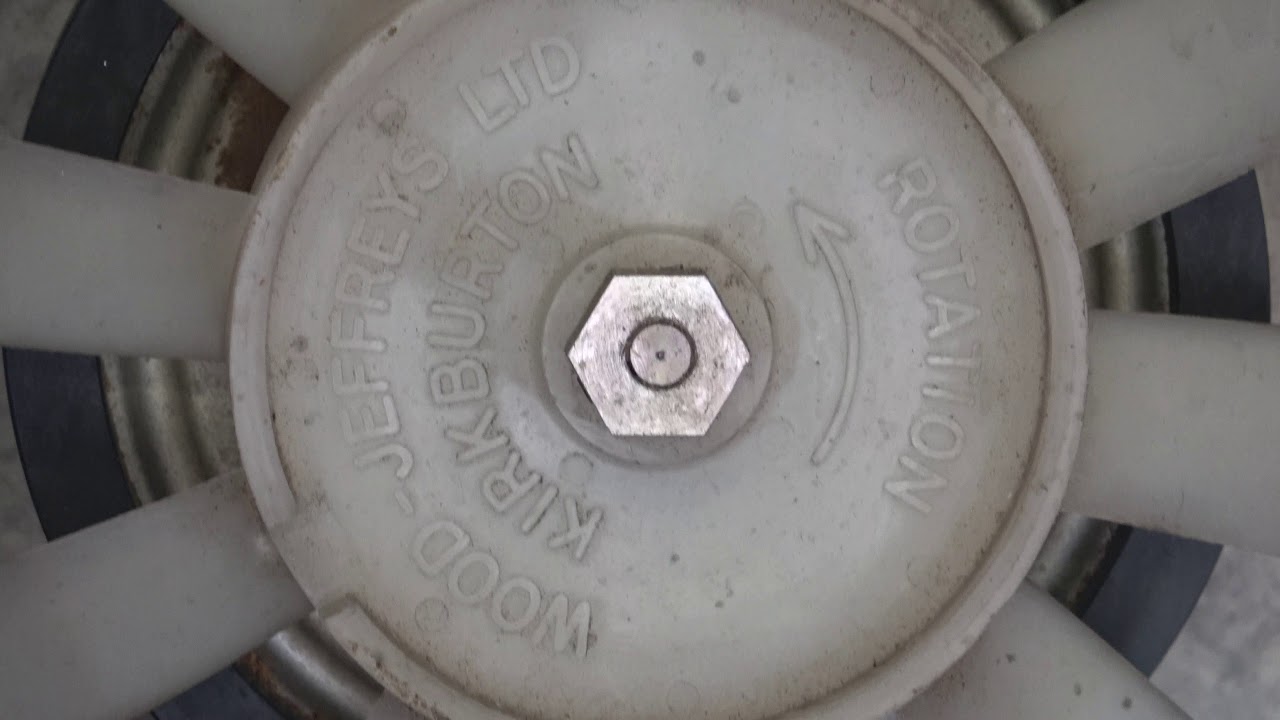 Lotus Elan S4 Wood-Jeffreys Auto fan and S3 Radiator - YouTube