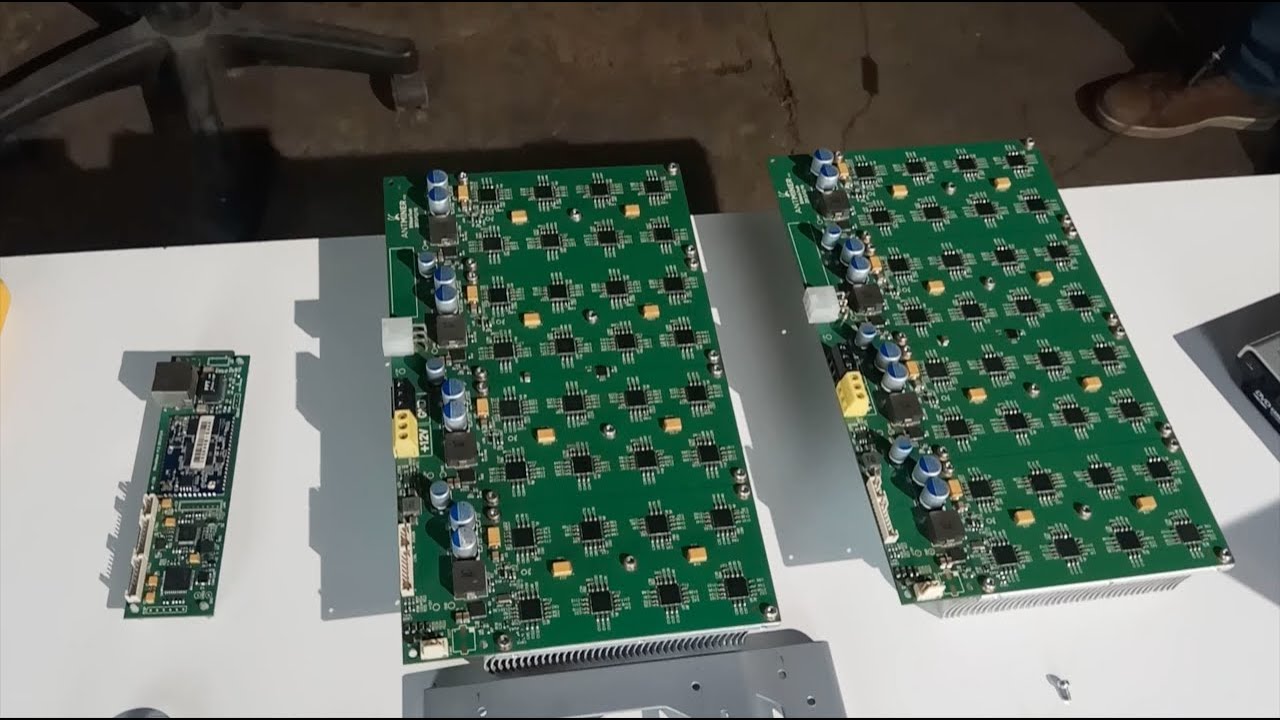 Обзор биткоин майнера Bitmain Antminer S1 - YouTube