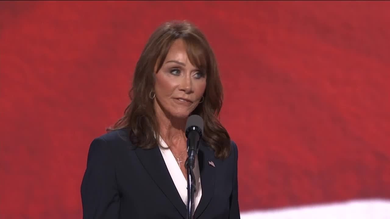 Business owner Diane Hendricks speaks at RNC. - YouTube