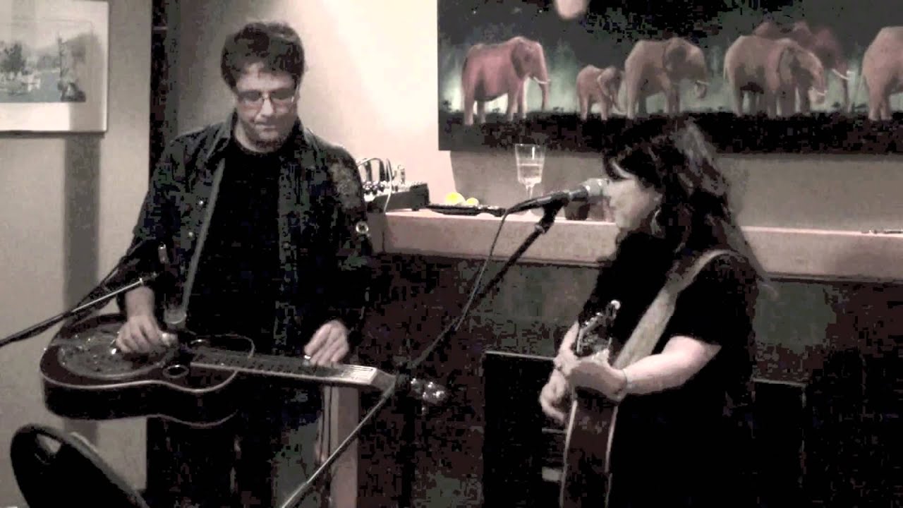 BettySoo & Doug Cox Perform "Louis Riel." - YouTube