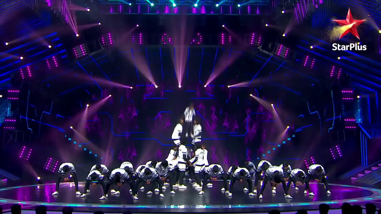 V unbeatable Performance on Grand Day - YouTube