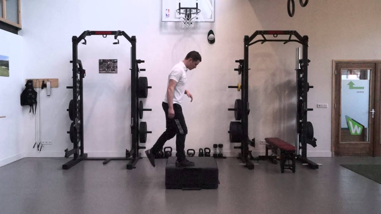 Single Leg Hop on Box, Bas Wortel Personal Training - YouTube