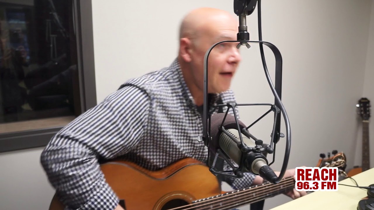 Brian Doerksen - Just Before The Silent Night - YouTube