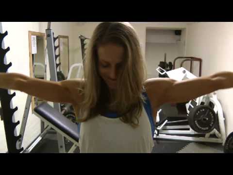 Victoria Batchelor, Musclemania 2012 UK Champ Blasting Shoulders - YouTube