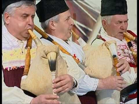 Zoran Dzorlev - KUD Veseli Penzioneri: Oro na gajda - YouTube