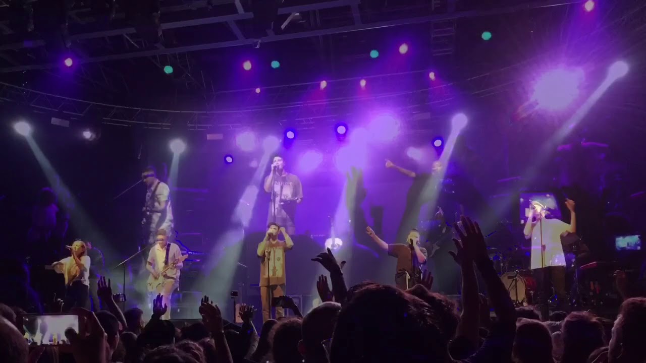 Hillsong Young & Free - 10 Min Highlights - Youth Revival Tour Europe ...