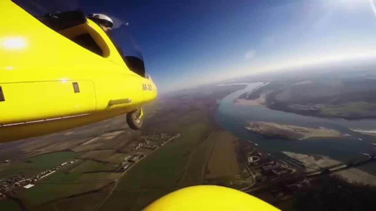 Magni M22 In volo sul Po e il Ticino - YouTube