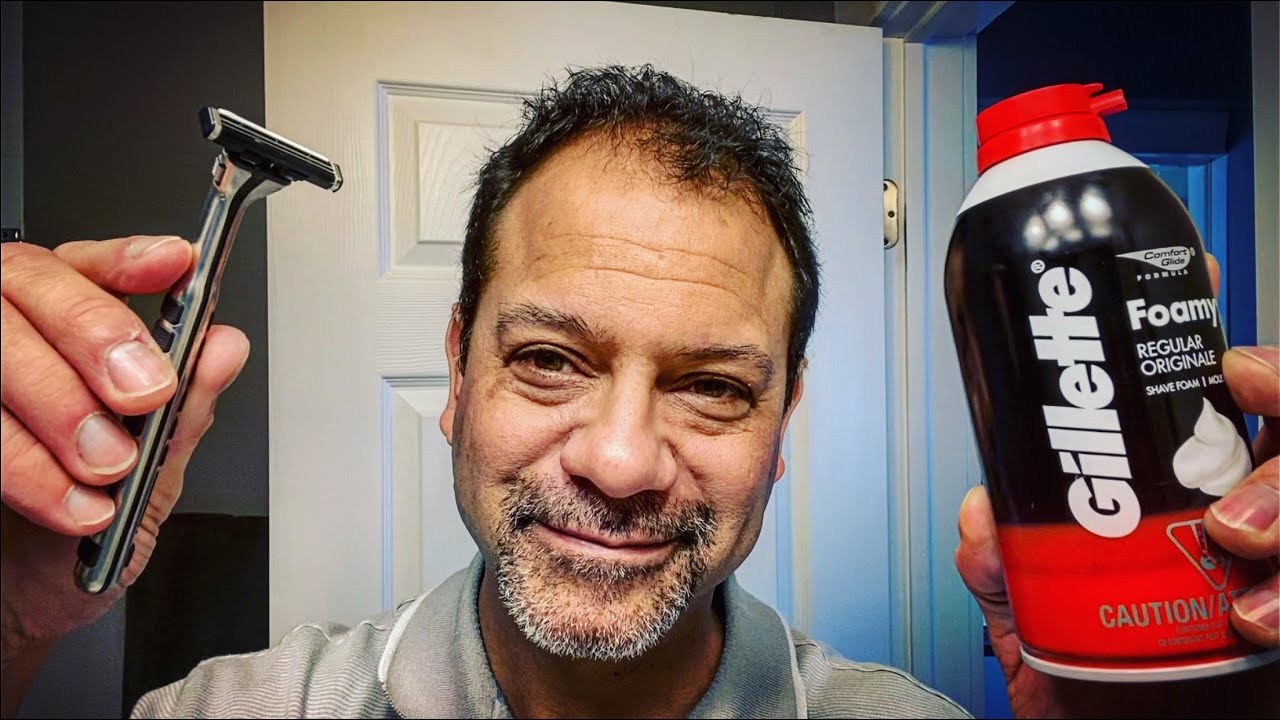 Gillette Sensor GOATEE Clean Up — average guy tested — Sunday Shave Ep ...
