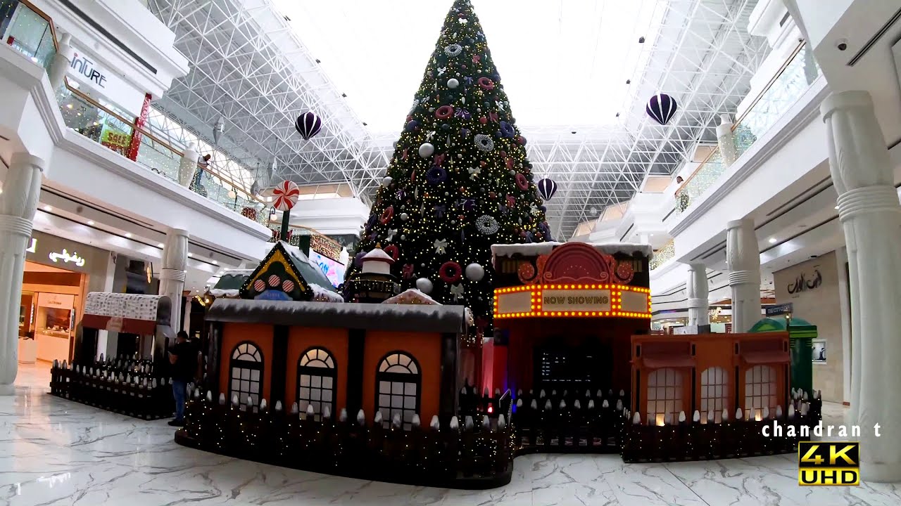 Christmas 2019 at Wafi Mall & Raffles Hotel, Dubai - YouTube