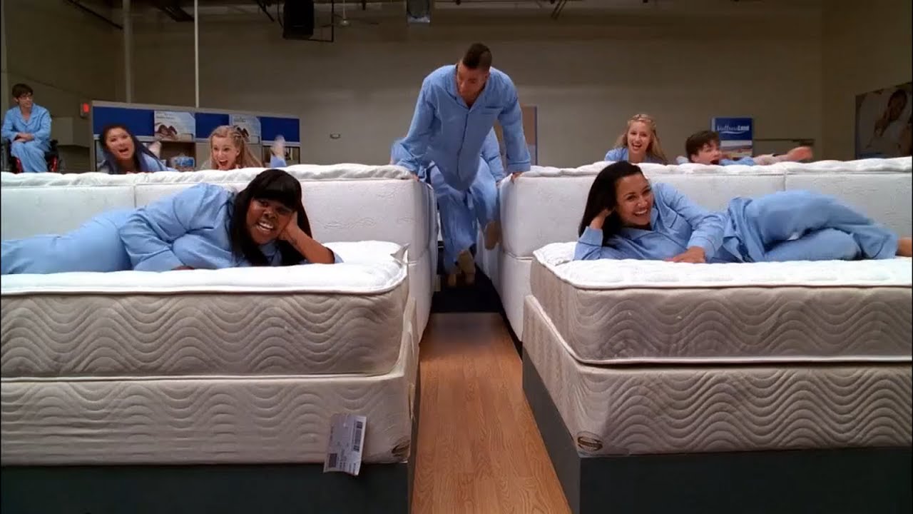 Jump - Glee Cast - Cory Monteith, Lea Michele, Kevin McHale, Amber ...