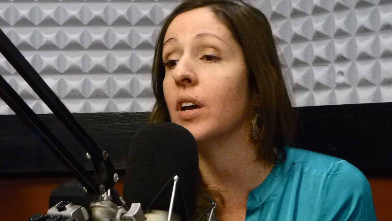 "Gota de lluvia" por María Roldán en Defensores de Locio - YouTube