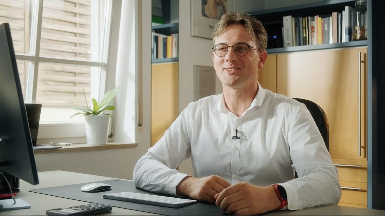 Freds Geschichte im Vertrieb des VRK - YouTube