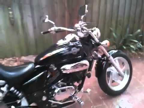 Honda VT 250 Custom - YouTube