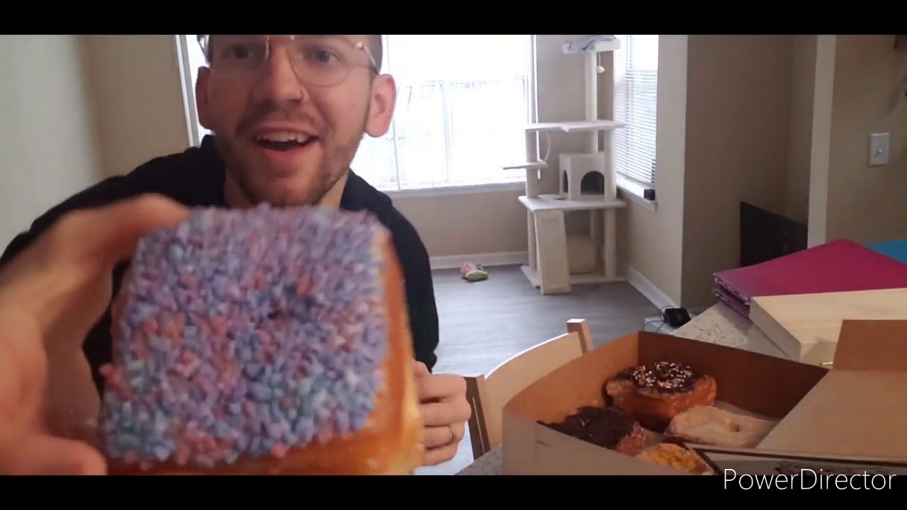 My review of Valkyrie Doughnuts! - YouTube