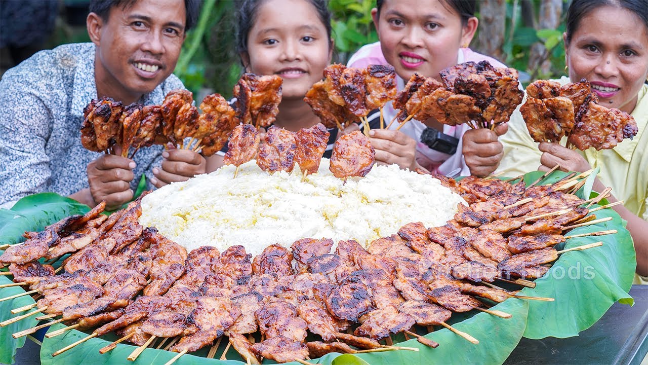 Steamed Glutinous Rice With BBQ Pork Skewer Recipe - Donation Food in ...
