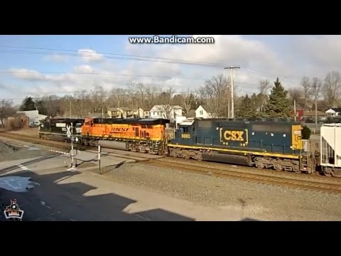 Westbound Oil train with NS/BNSF/CSX lashup! - Chesterton, IN - YouTube