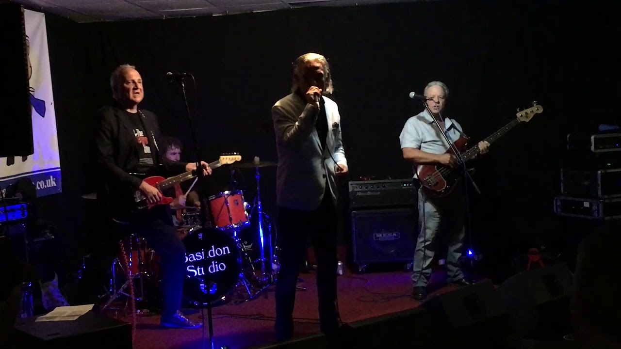 Riot in Cell Block Number 9 with Sparko Dr Feelgood on bass - YouTube