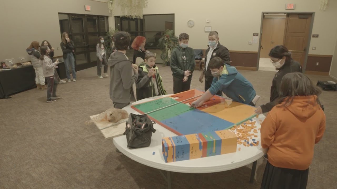 World’s largest LEGO dreidel made by Colorado teens - YouTube