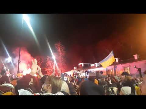 Гімн України під пос. Росії у Варшаві/Ukrainian anthem by Russian Embassy in Warsaw, 24.02.2022