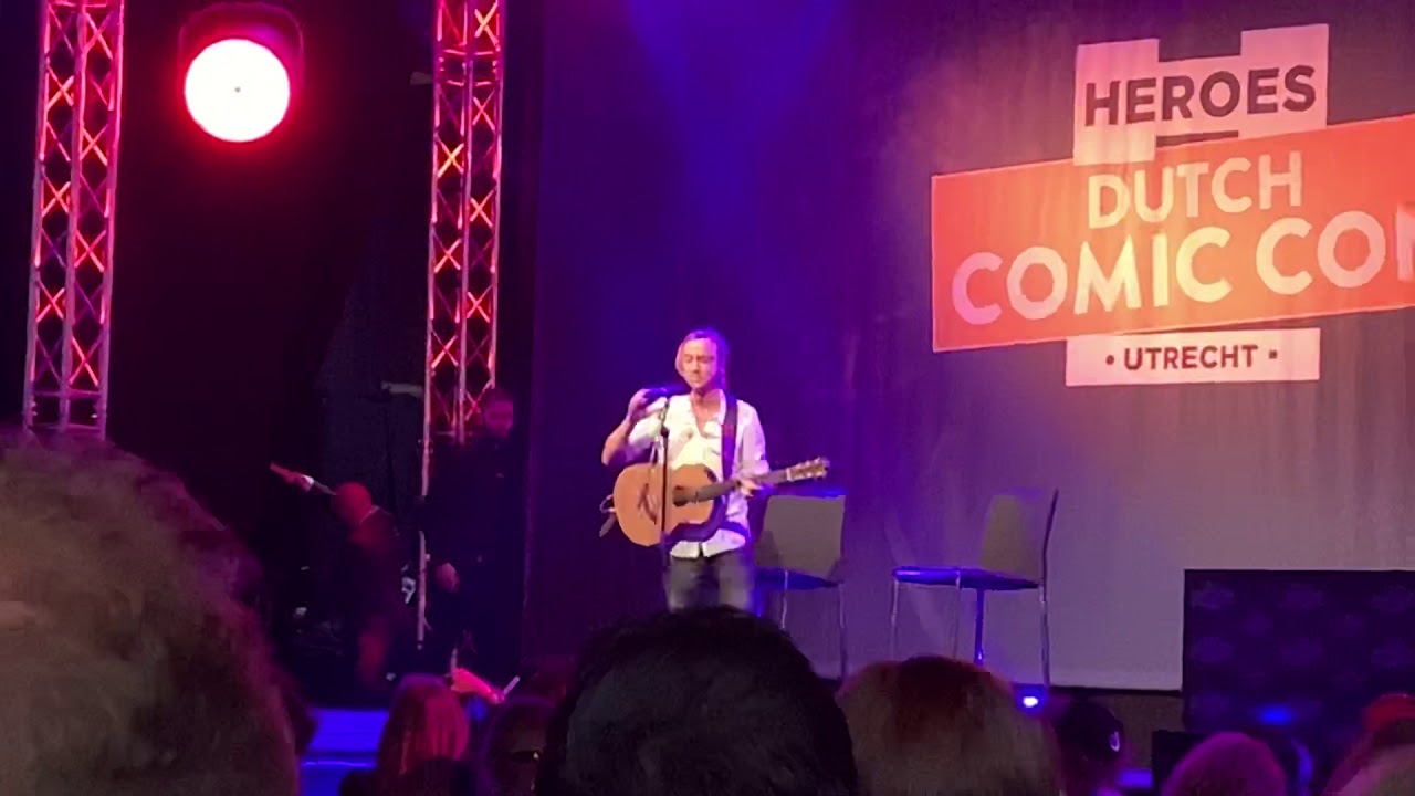 Tom Felton singing | LIVE at Dutch Comic Con - YouTube