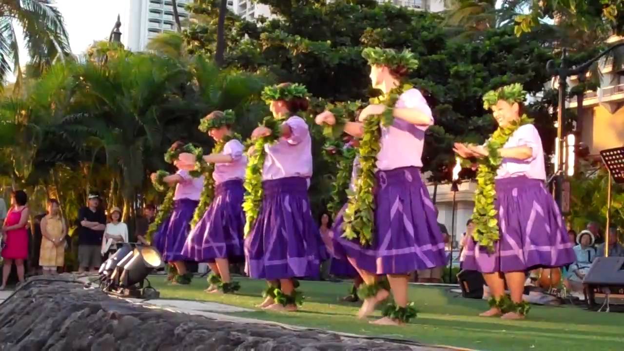 He Wahine Holo Lilo - YouTube