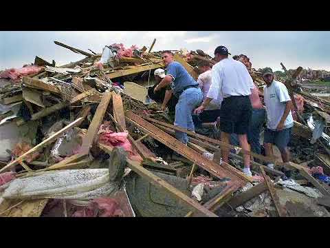 Sgt. David Baker remembers rescue (2009-04-17) - YouTube