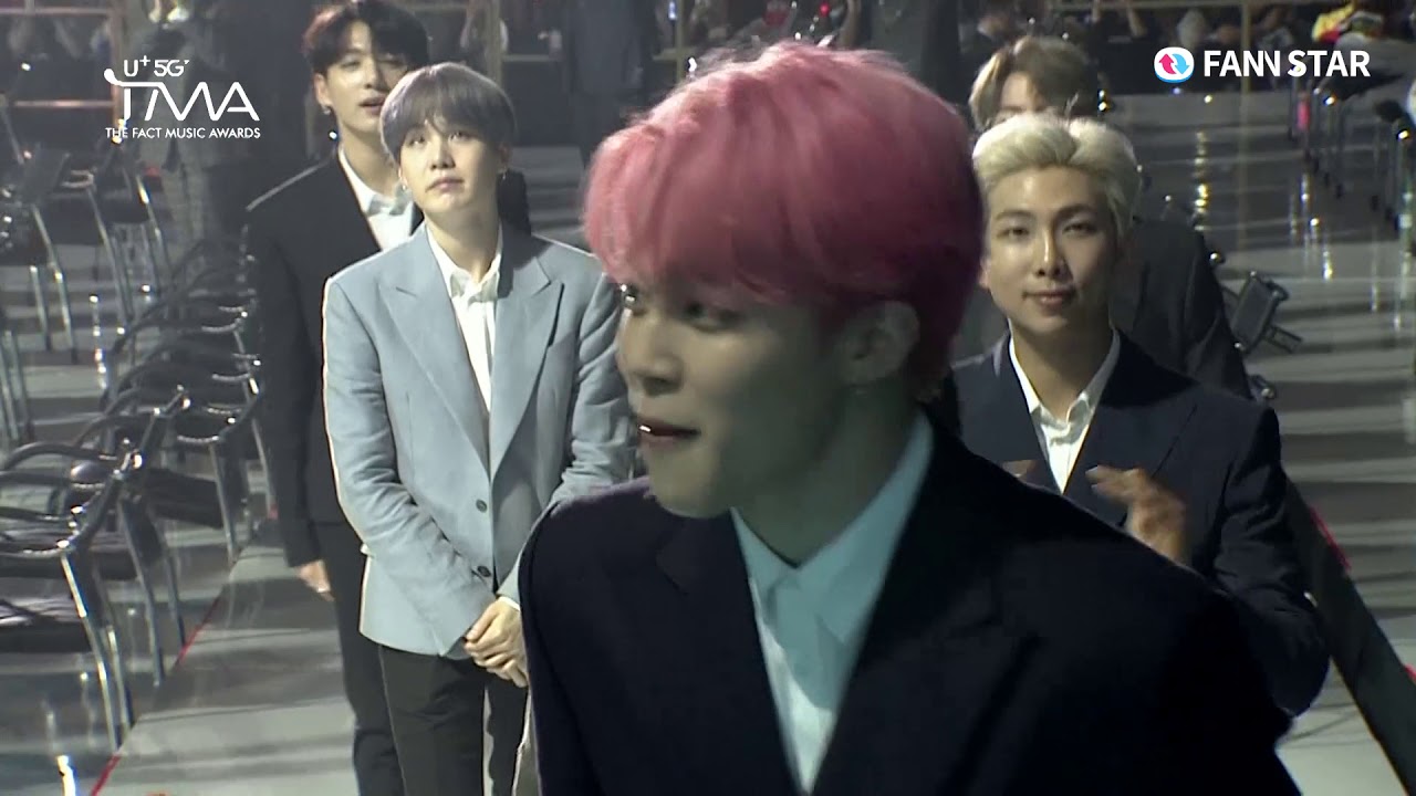 [TMA] 방탄소년단(BTS), '올해의 아티스트' 수상 - YouTube