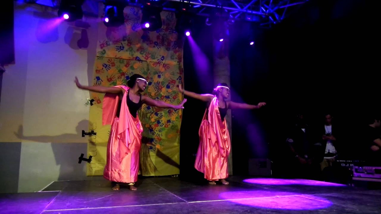 Danse traditionnelle rwandaise - YouTube