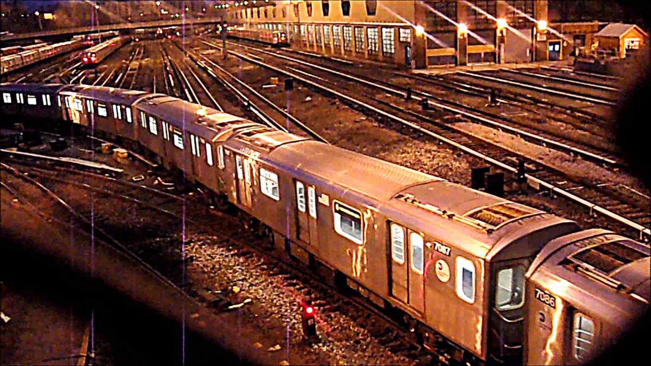 A collection of R142, R142A, R68 & R68A at con yard north - YouTube