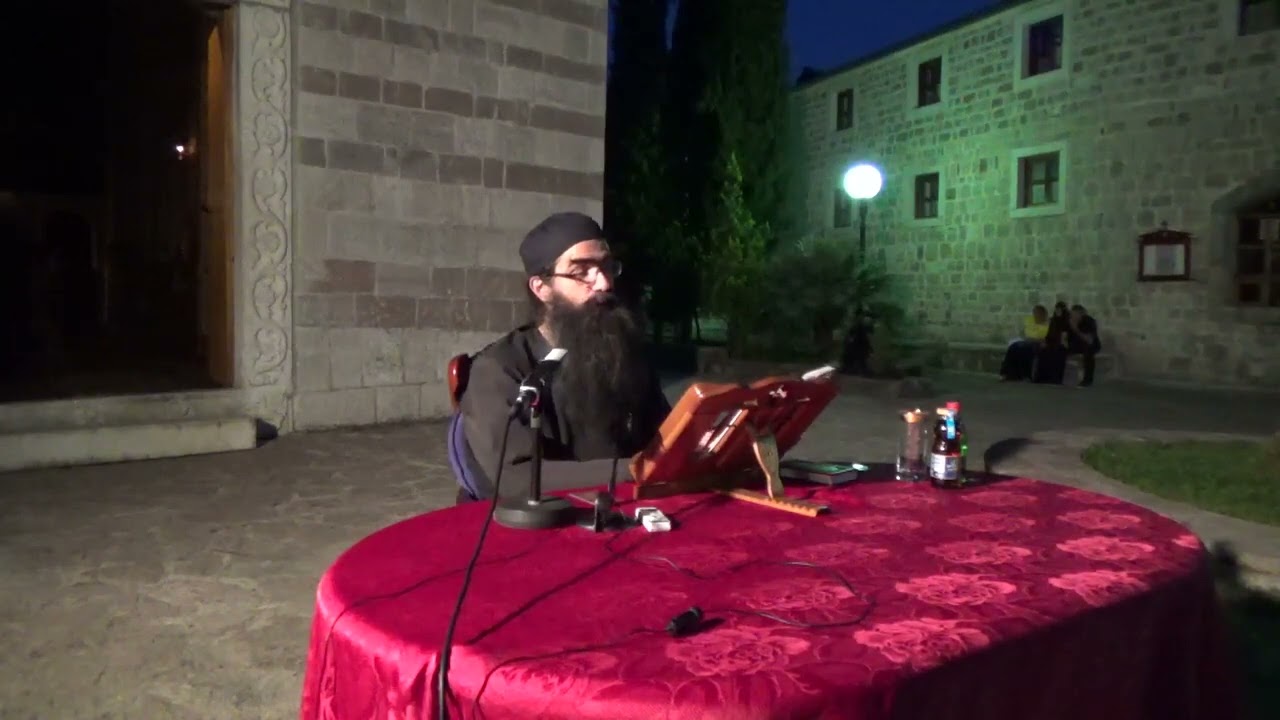 Otac Rafailo - Šta znači riječ ''sveti'' - YouTube