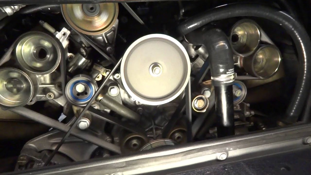 Checking parameters on a 360 Modena with a Ferrari SD 2 scan tool ...