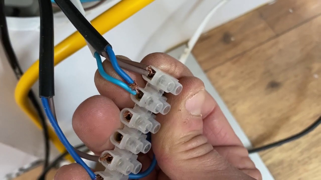 74. Bilging-out a boat in Brentford - YouTube