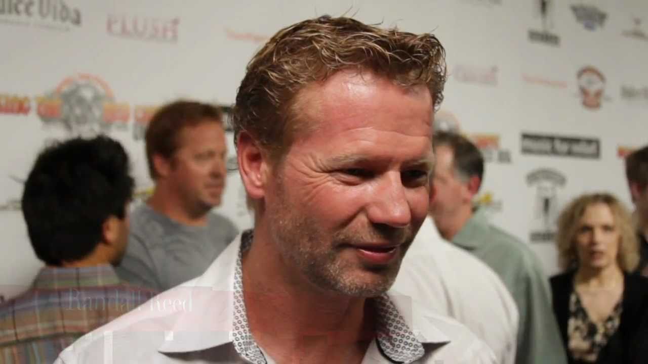 Randall Reed Rocking the Red Carpet interview - YouTube