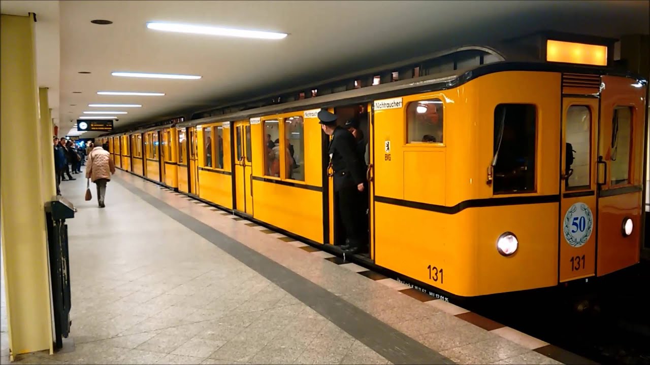 Historische U-Bahn Züge der BVG auf der U6 am 28.02.2016 - Baureihen ...