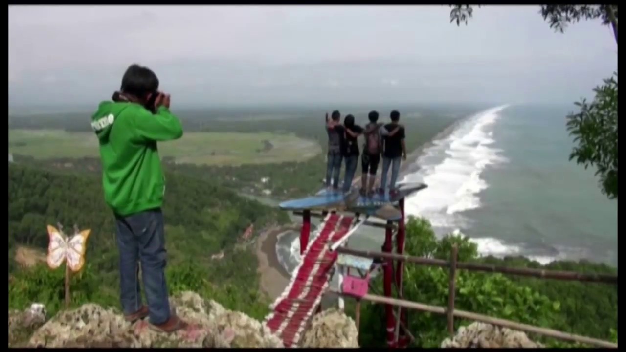 Melihat Luasnya Samudera di Bukit Hud Kebumen - Ratih TV Kebumen - YouTube
