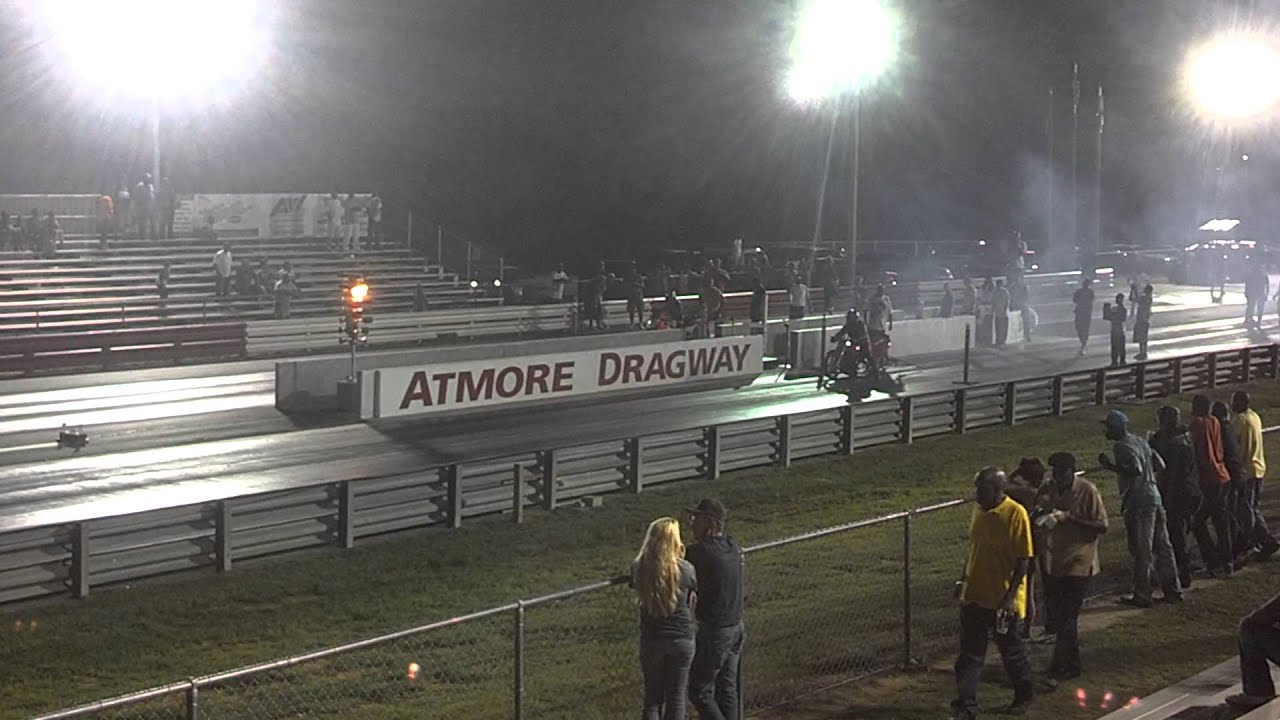 Drag bike vs street bike at Atmore Dragway - YouTube