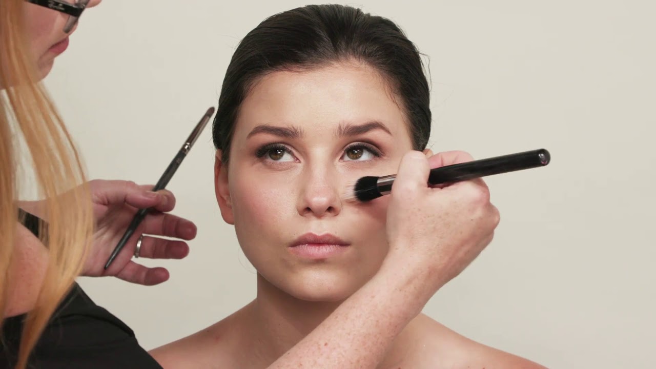 The Portrait Masters - The Makeup Guide Part 6 - YouTube