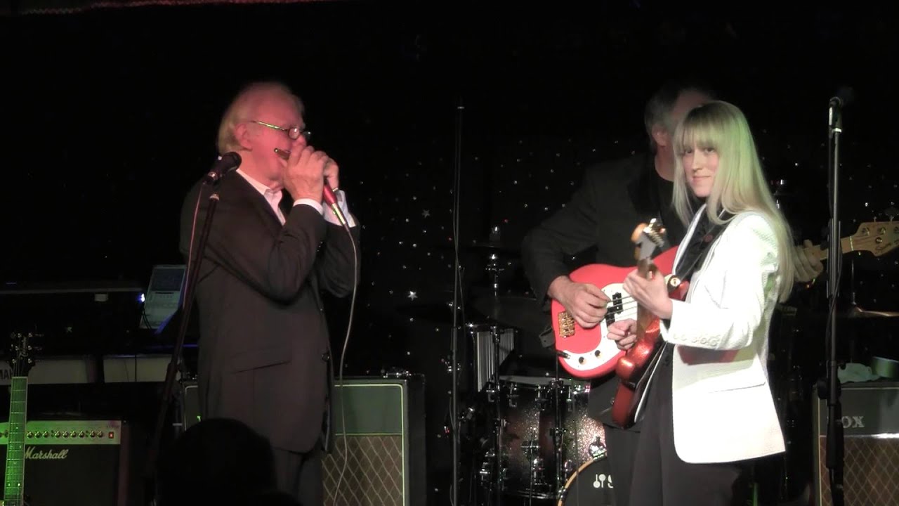 Here I Stand by Brian Locking and Zoe McCulloch - YouTube