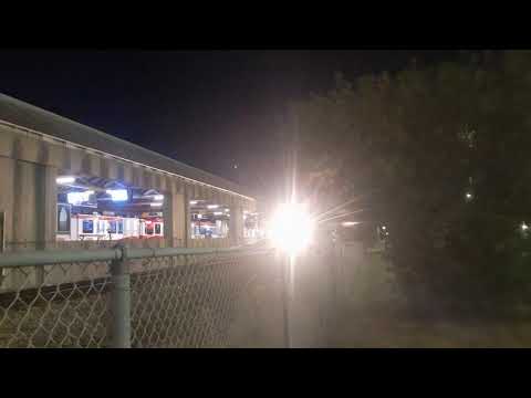 CP single unit power move. Unit 9837 AC4400CW - YouTube