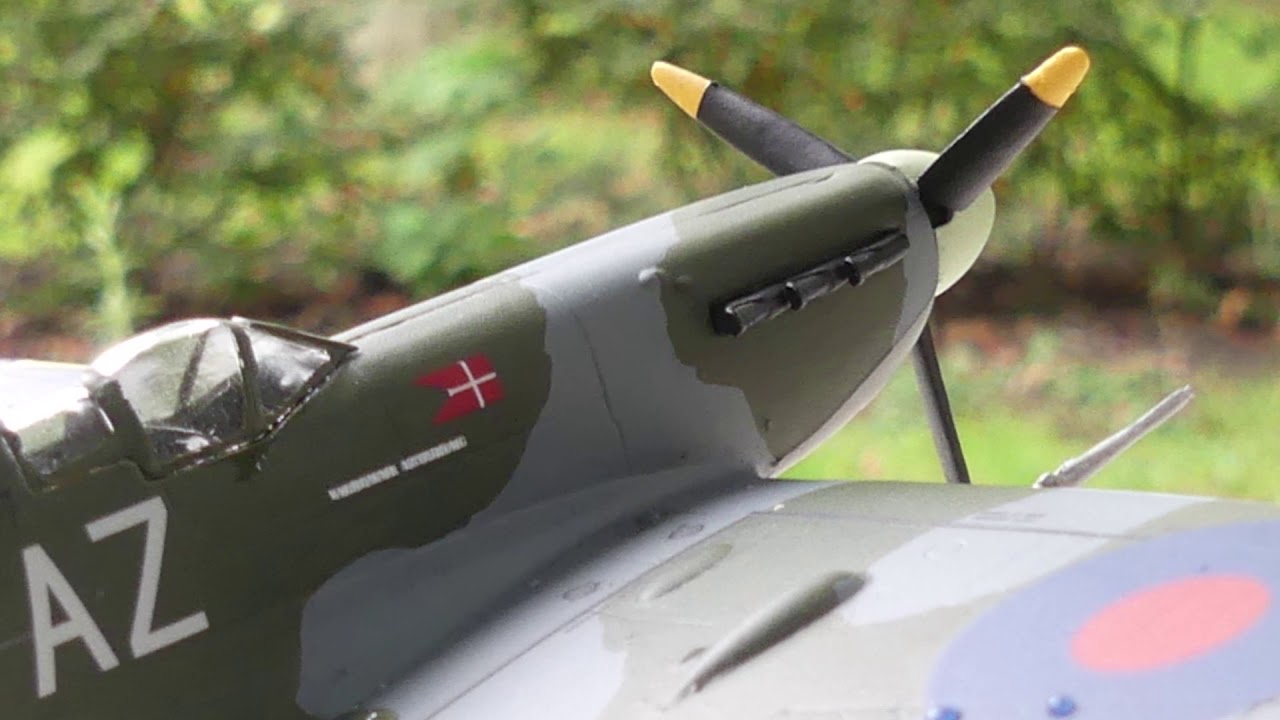 Revell 04164 Supermarine Spitfire MK V - YouTube